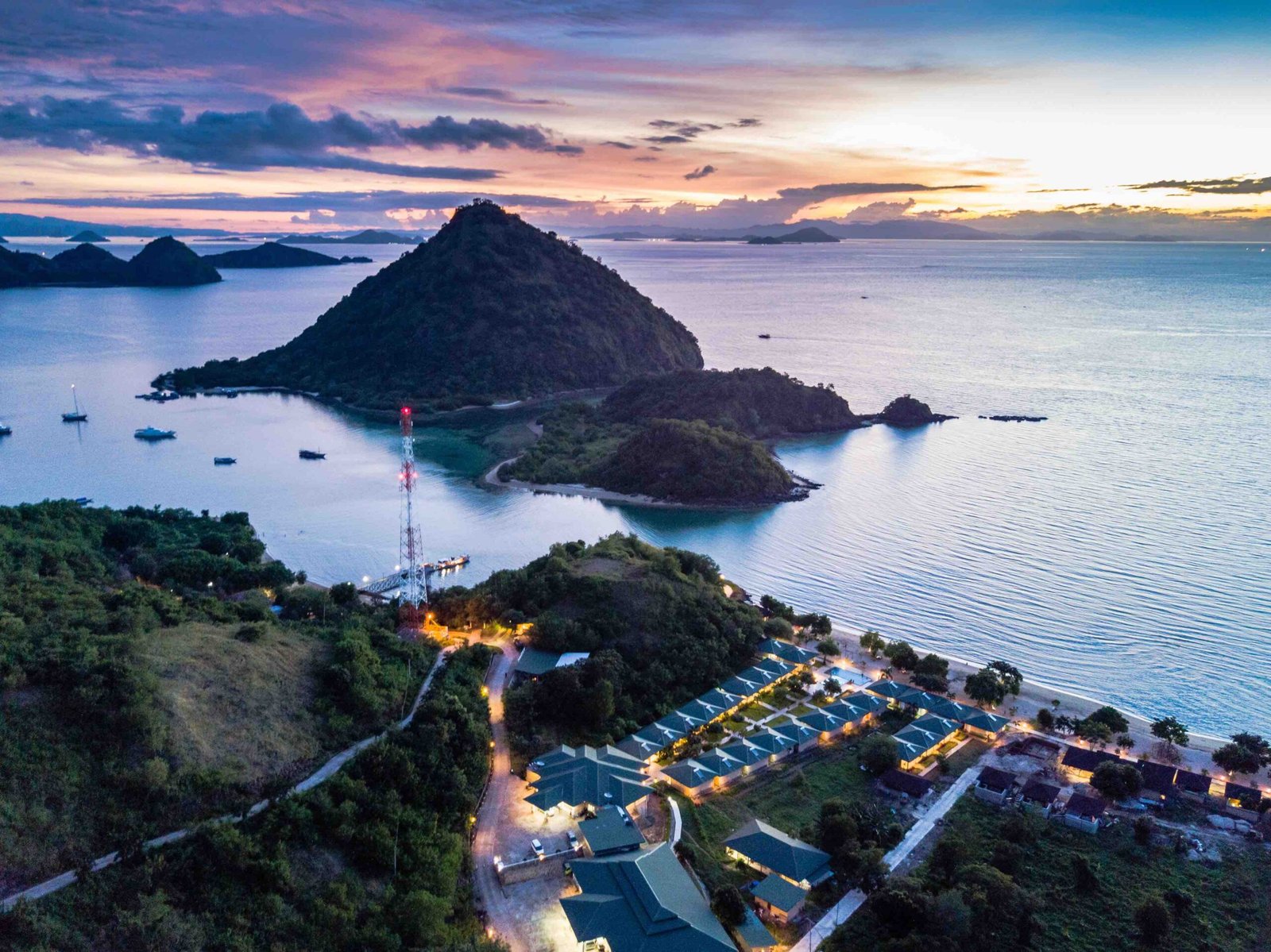Aktivitas Menarik yang Bisa Kamu Coba di Labuan Bajo - Bajo Cinema